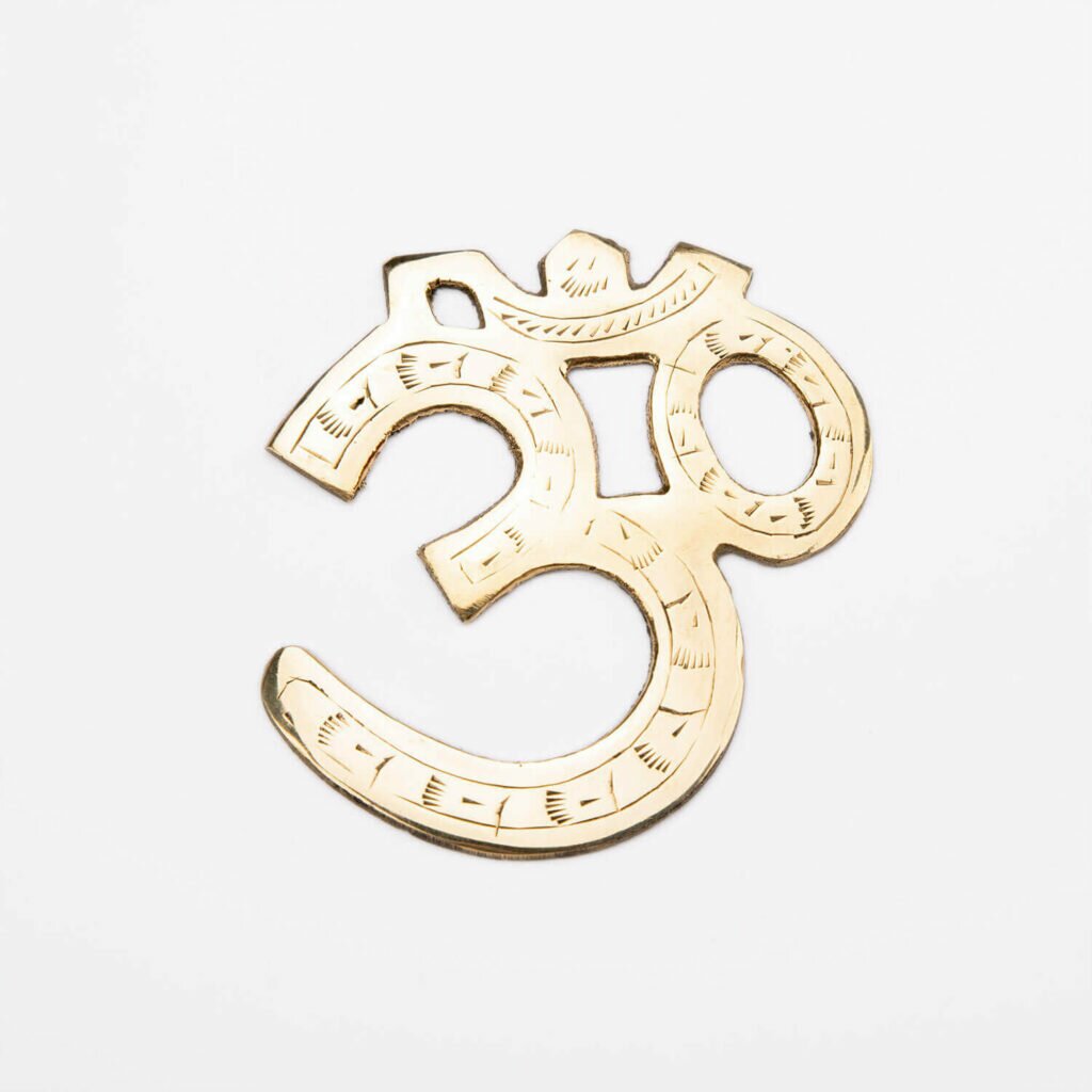 OM: O mantra universal do Yoga - Yogateria